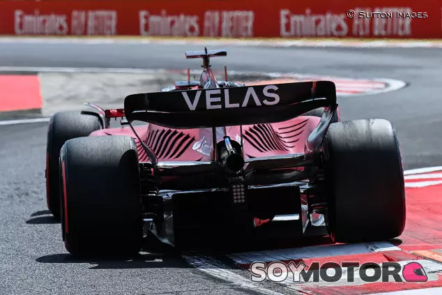 Leclerc wuxuu hogaamiyaa Practice Free 2 iyo McLaren yaabab; Sainz, saddexaad