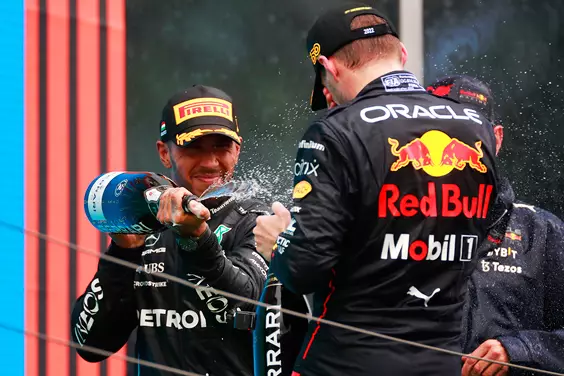 බල ශ්‍රේණිගත කිරීම් 2022: Verstappen සහ Hamilton, හංගේරියාවේ හොඳම