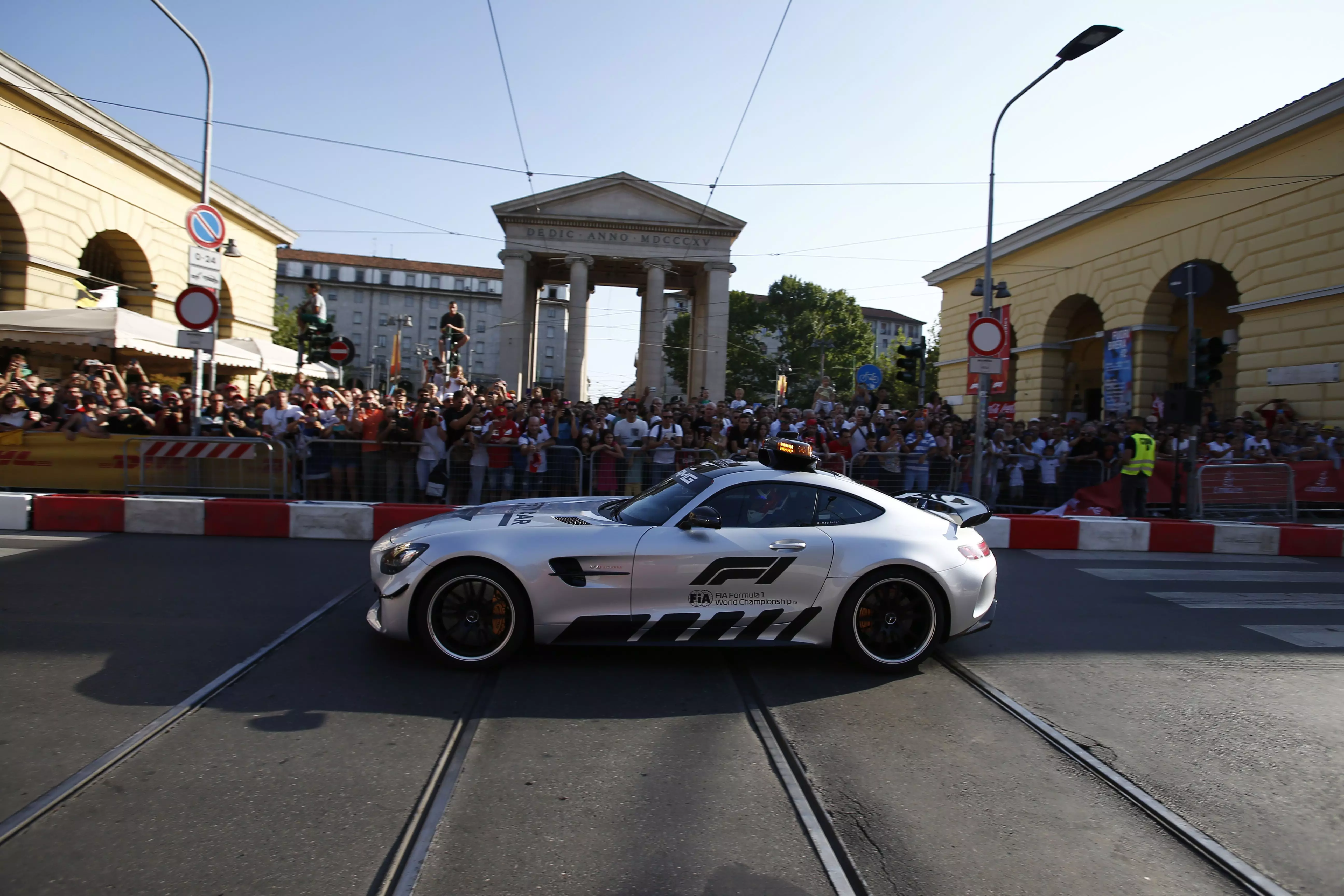 safety-car-milan.jpg