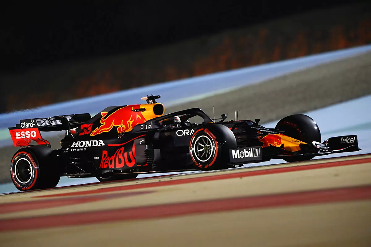 Verstappen faʻamaonia le 'oso' a le Red Bull ma Bahrain Pole