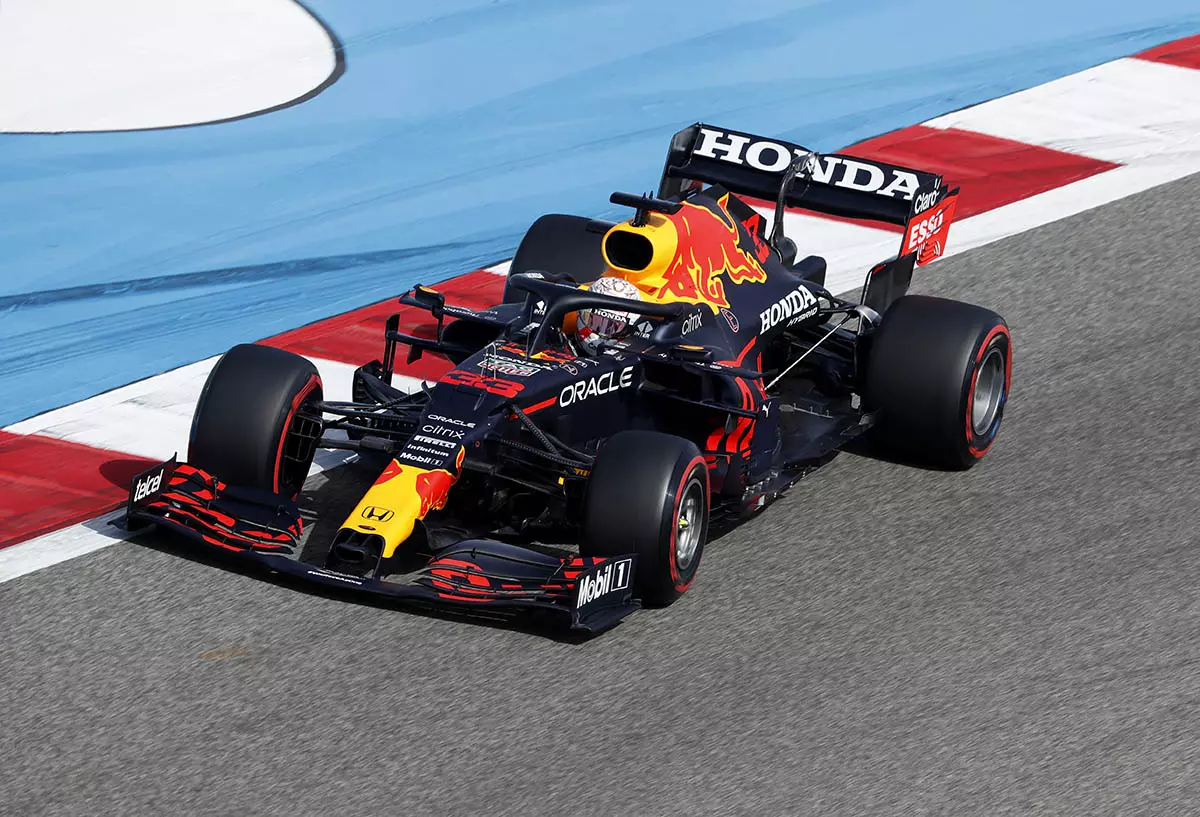 Verstappen vuole il polo del Bahrain; Mercedes soffre nelle prove libere 3