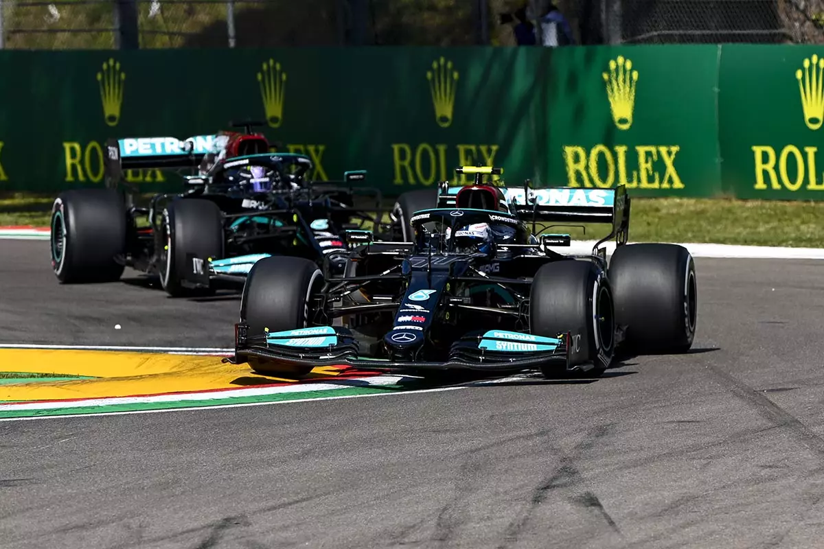 Mercedes dwbl mewn Practis Rhad ac Am Ddim 1 yn Imola; Verstappen yn 58 milfed