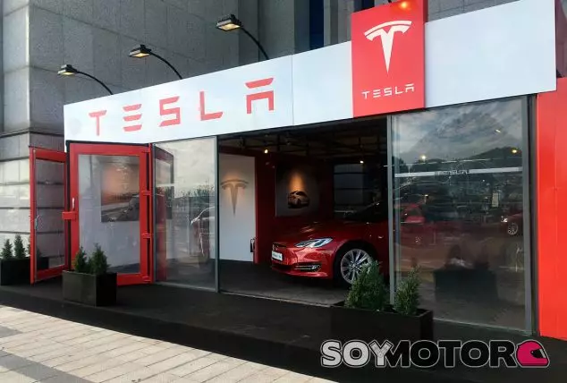 Tesla åbner sin første butik på spansk jord i Barcelona og en midlertidig butik i Madrid