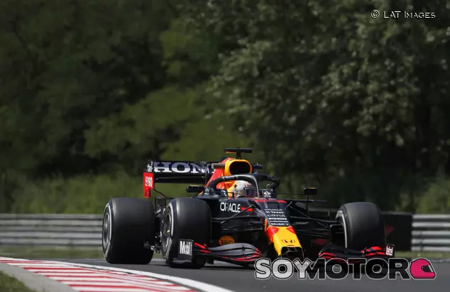 Verstappen ayaa hogaaminaysa Dhaqanka Xorta ah ee Hungary ugu yaraan 1; Sainz, afraad