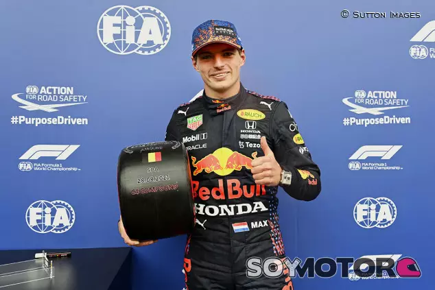 Verstappen जलप्रलय मा शासन गर्दछ र स्पा मा पोल लिन्छ; रसेल, दोस्रो!