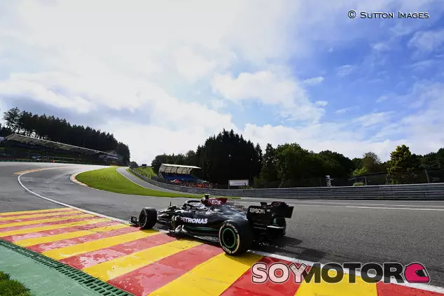 Bottas đánh bại Verstappen trong Free Practice 1 ở Bỉ; Sainz, thứ năm