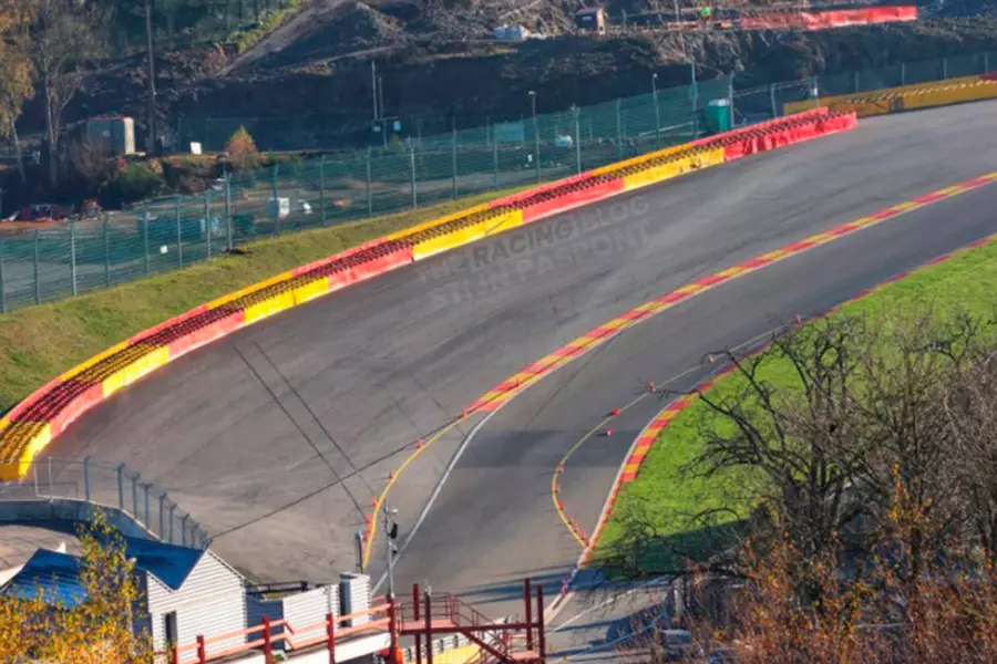 Spa-Francorchamps Eau Rouge માટે નવા ટ્રેકનું પરીક્ષણ કરે છે