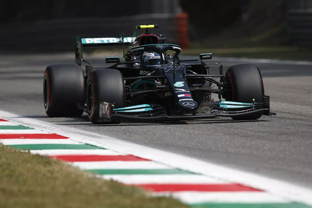 Bottas saca o 'sprint' de Monza e Hamilton 'desinfla'