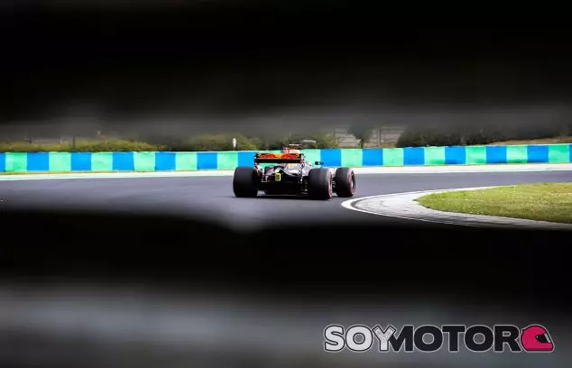 Daniel Ricciardo potvrdzuje svoje tempo vo voľnom tréningu 2 na Hungaroringu