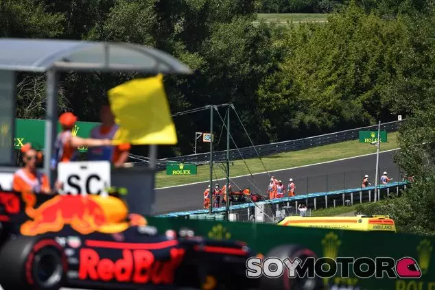 De Ricciardo ass no engem Kontakt mam Verstappen an Ungarn fortgaang