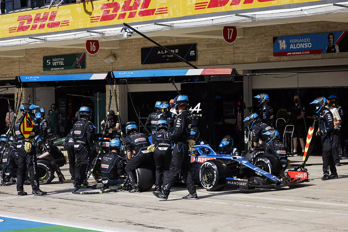 alonso-pit-stop-austin-soymotor.jpg