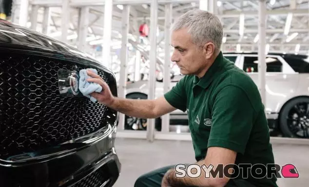 Jose Mourinho Jaguar F-Pace 100,000