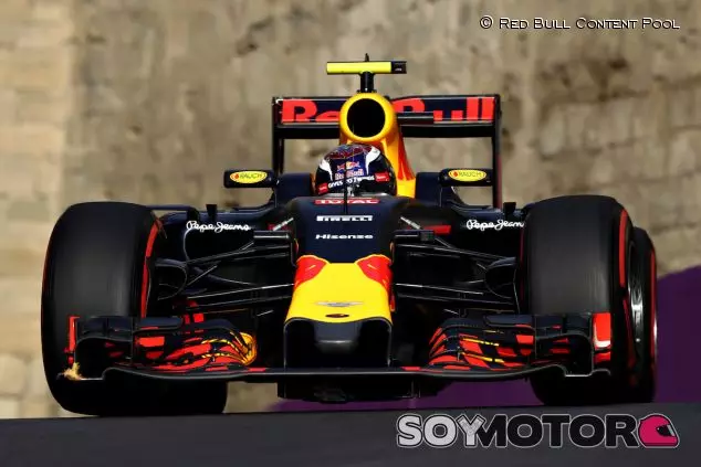 Max Verstappen à Bakou - LaF1