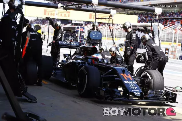 Fernando Alonso Pitstop - LaF1