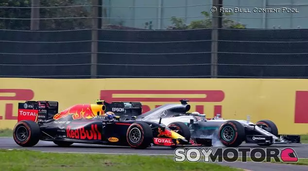 Max Verstappen 和 Lewis Hamilton 在日本 - LaF1