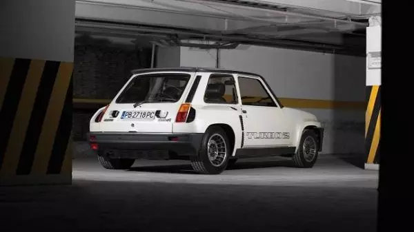 renault_5_0.jpg