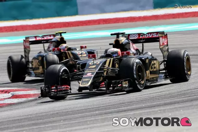 Maldonado da Grosjean suna tsalle tare da Lotus E23 a Sepang - LaF1es