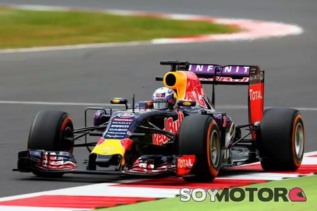 Daniel Ricciardo with the RB11 at Silverstone - LaF1