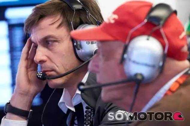 Wolff ak Lauda pale sou ankèt yo te sibi pou kawotchou yo - LaF1