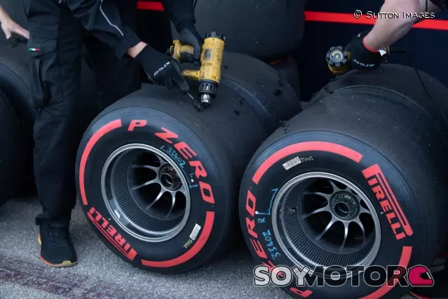 mencari pirelli