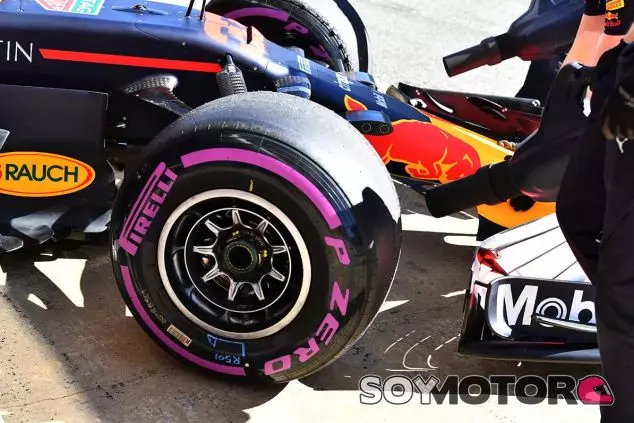 Ultrasoft tire op de RB14 yn Barcelona