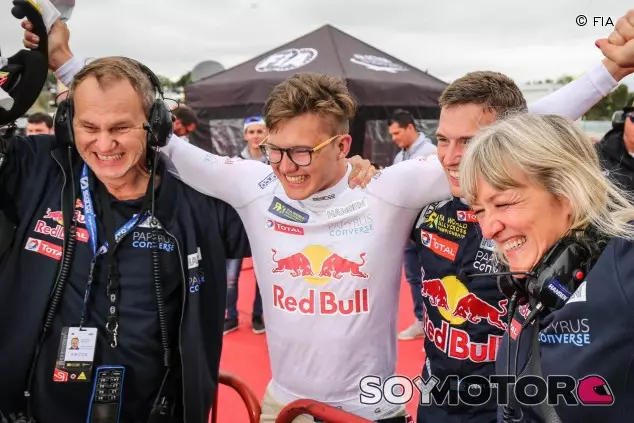 Kevin Hansen to replace Jenson Button at the Extreme E race in Senegal