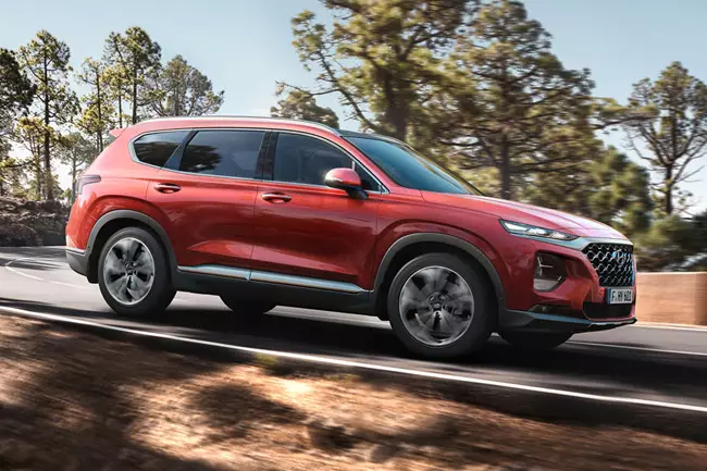 2019-hyundai-santa-fe-2.jpg