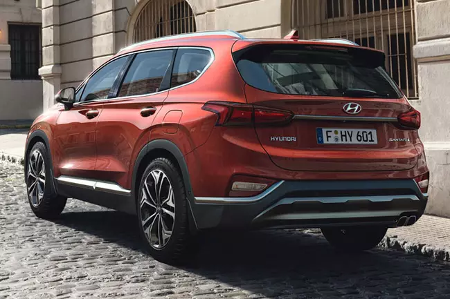 2019-hyundai-santa-fe-3.jpg