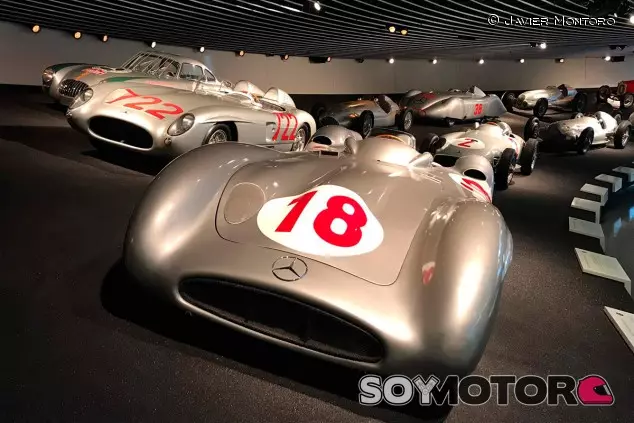 Un passeig pel Mercedes-Benz Museum: on descansen els somnis