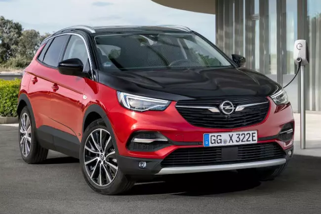 opel_grandland_x_hybrid4_1.jpg