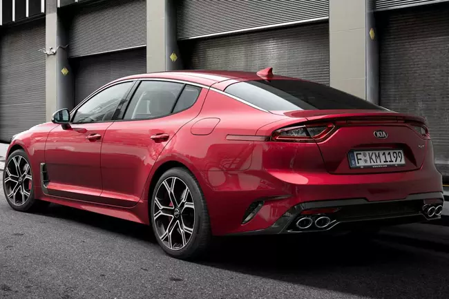 kia_stinger_2019_3.jpg