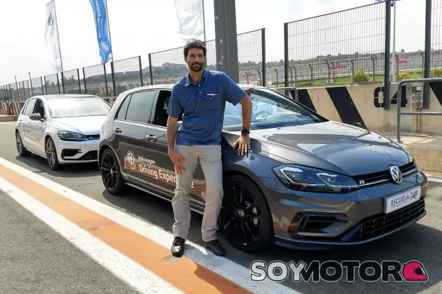 Volkswagen R Okulu'na katılıyoruz: Bir sürüş kursunda ne öğreniyorsunuz?