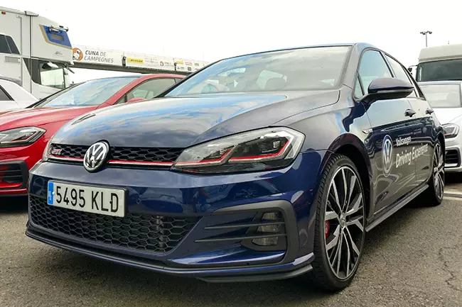 volkswagen-golf-gti-ishuri-r-gutwara-uburambe-cheste.jpg