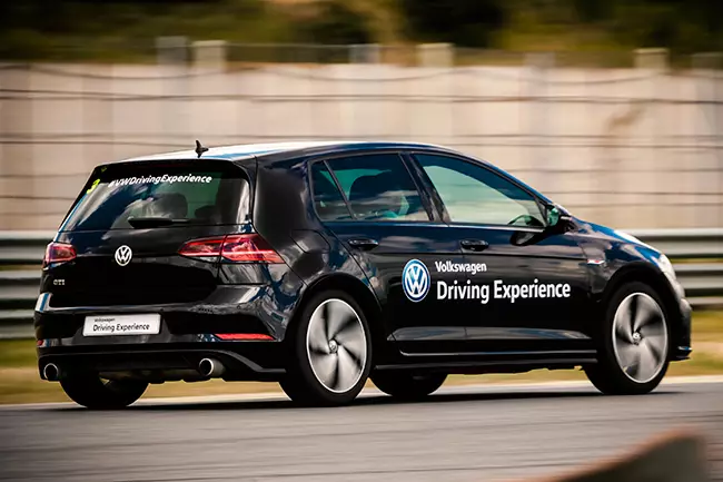 volkswagen-golf-gti-driving-experience-cheste.jpg