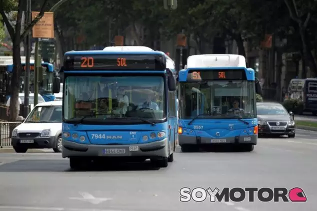 Οι δημόσιες συγκοινωνίες στις κύριες πόλεις θα έχουν στάσεις και μειώσεις υπηρεσιών τις ώρες αιχμής