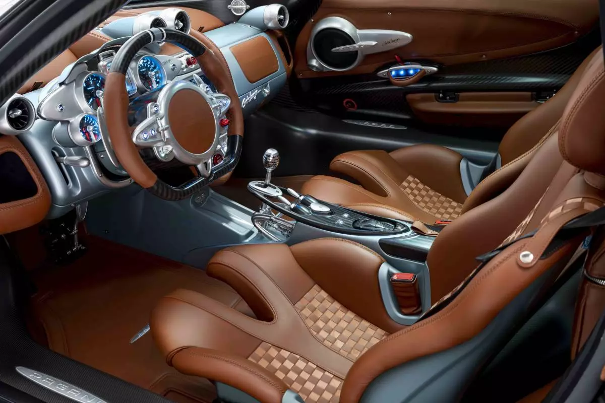 pagani-huayra-codalunga-interior-2-soymotor.jpg