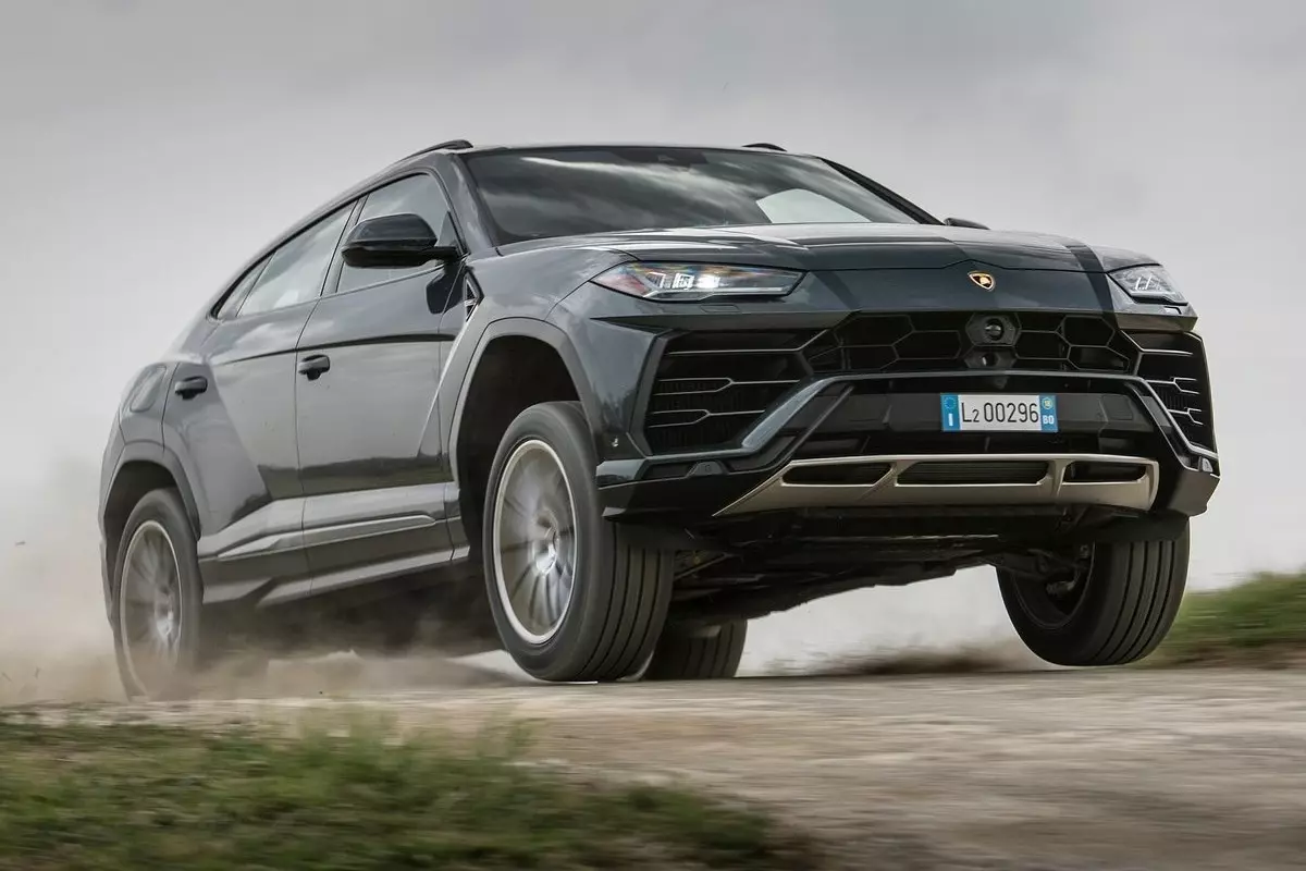 lamborghini_urus_2021_5.jpg