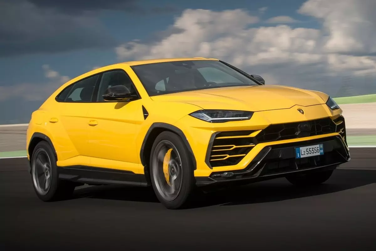 lamborghini_urus_2021_4.jpg