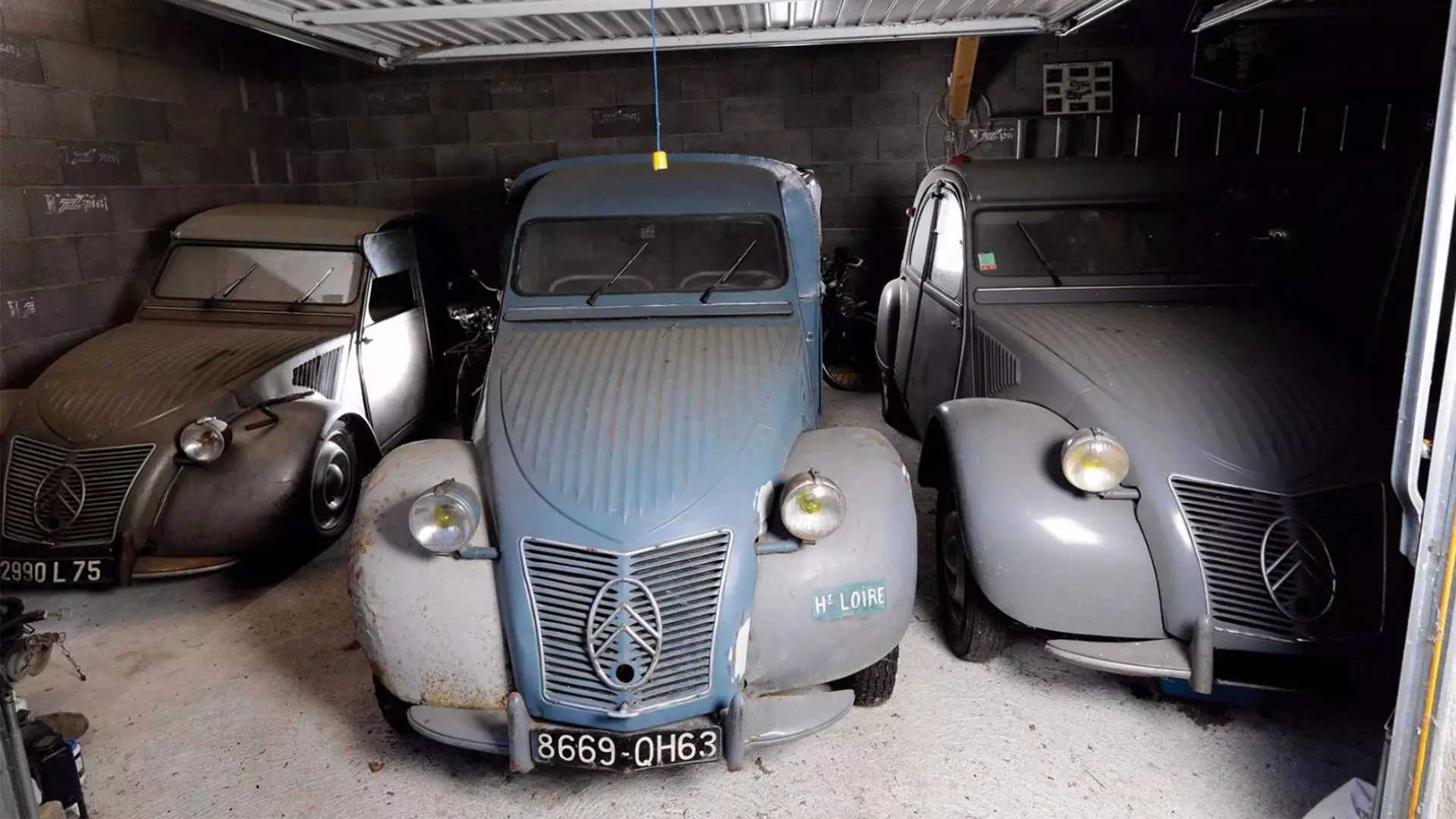 citroen-2cv-encheres-osenat_-_soymotor_3.jpg