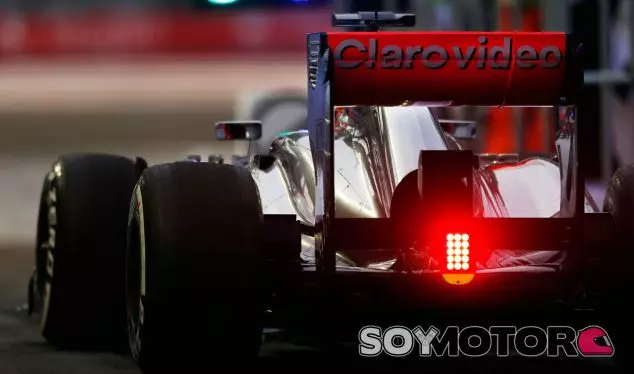 Jenson Button ved Marina Bay-kredsløbet - LaF1