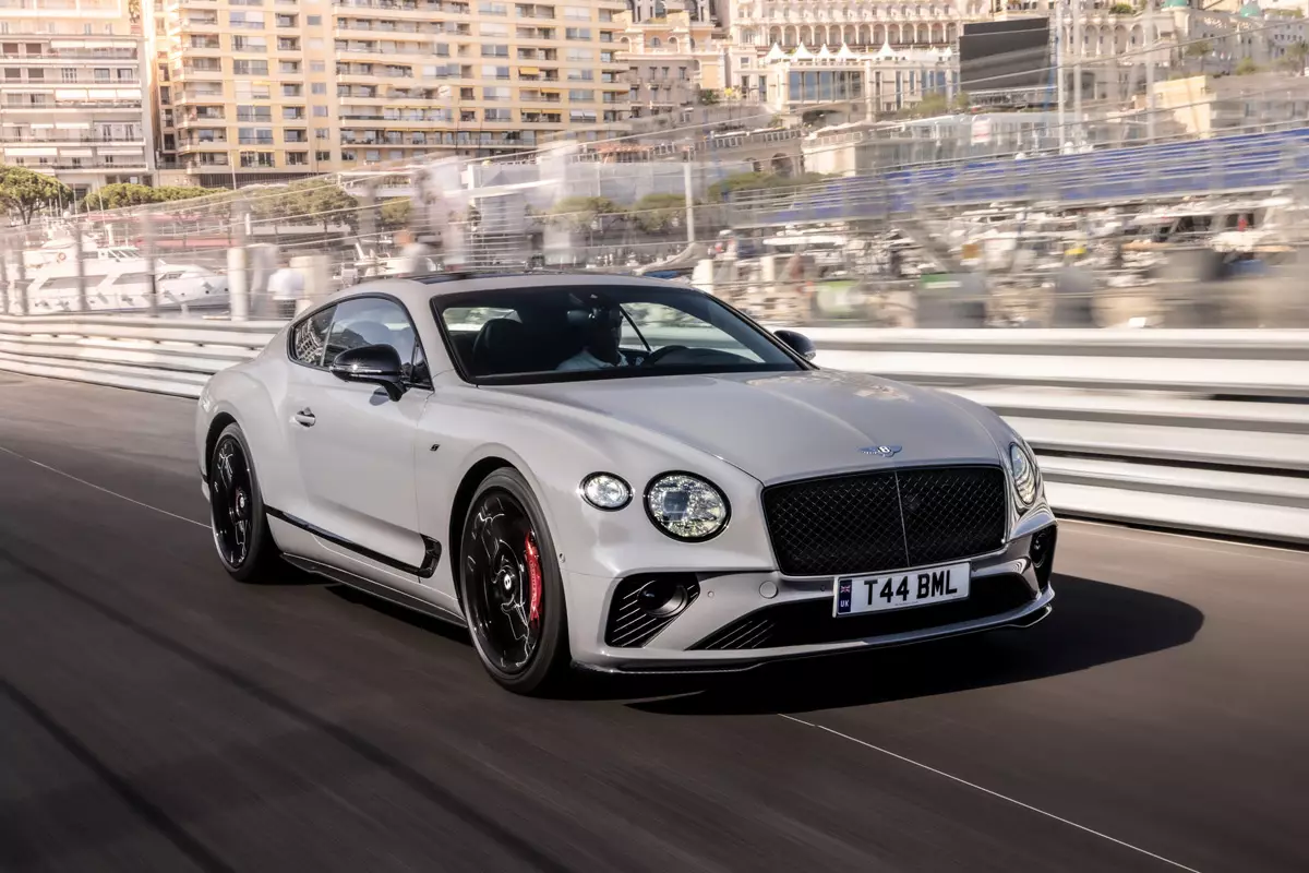 Bentley Continental GT S 2023: touch of extra sportiness