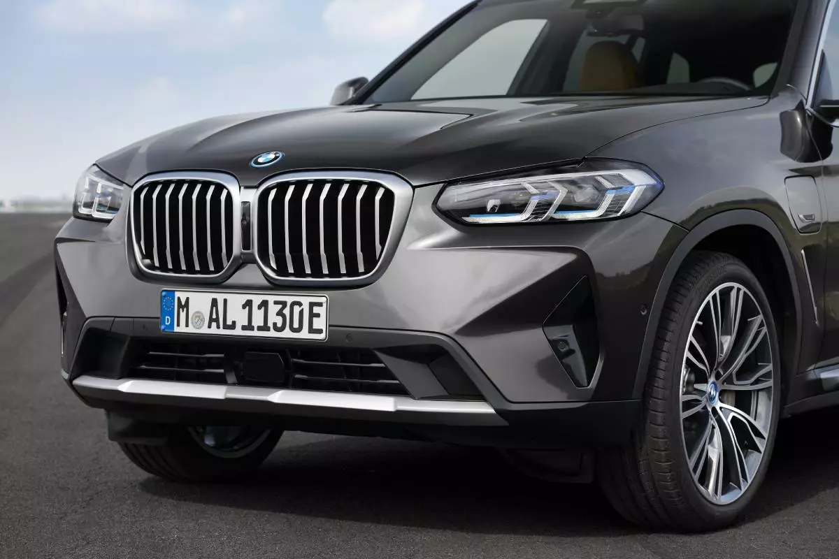 bmw-x3-2021-дохили-тафсилоти-soymotor.jpg