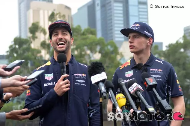 Daniel Ricciardo 和 Max Verstappen 在澳大利亞