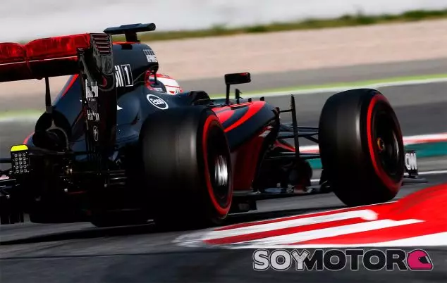 Jenson Button in die Montmeló-na-rentoets - LaF1