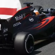 Gi-upload ni Fernando Alonso sa MP4-30 - LaF1.es