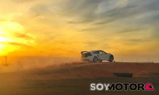 Honda Coupé Civic GRC: kyakkyawar kyautar ranar haihuwa don Button