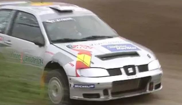 Ras y Pencampwyr 2001: y diwrnod y gyrrodd Alonso WRC Seat Córdoba... ac ennill