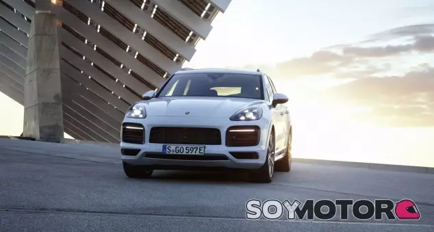 Porsche Cayenne E-Hybrid는 전기 모드에서 44km를 주행합니다. - SoyMotor