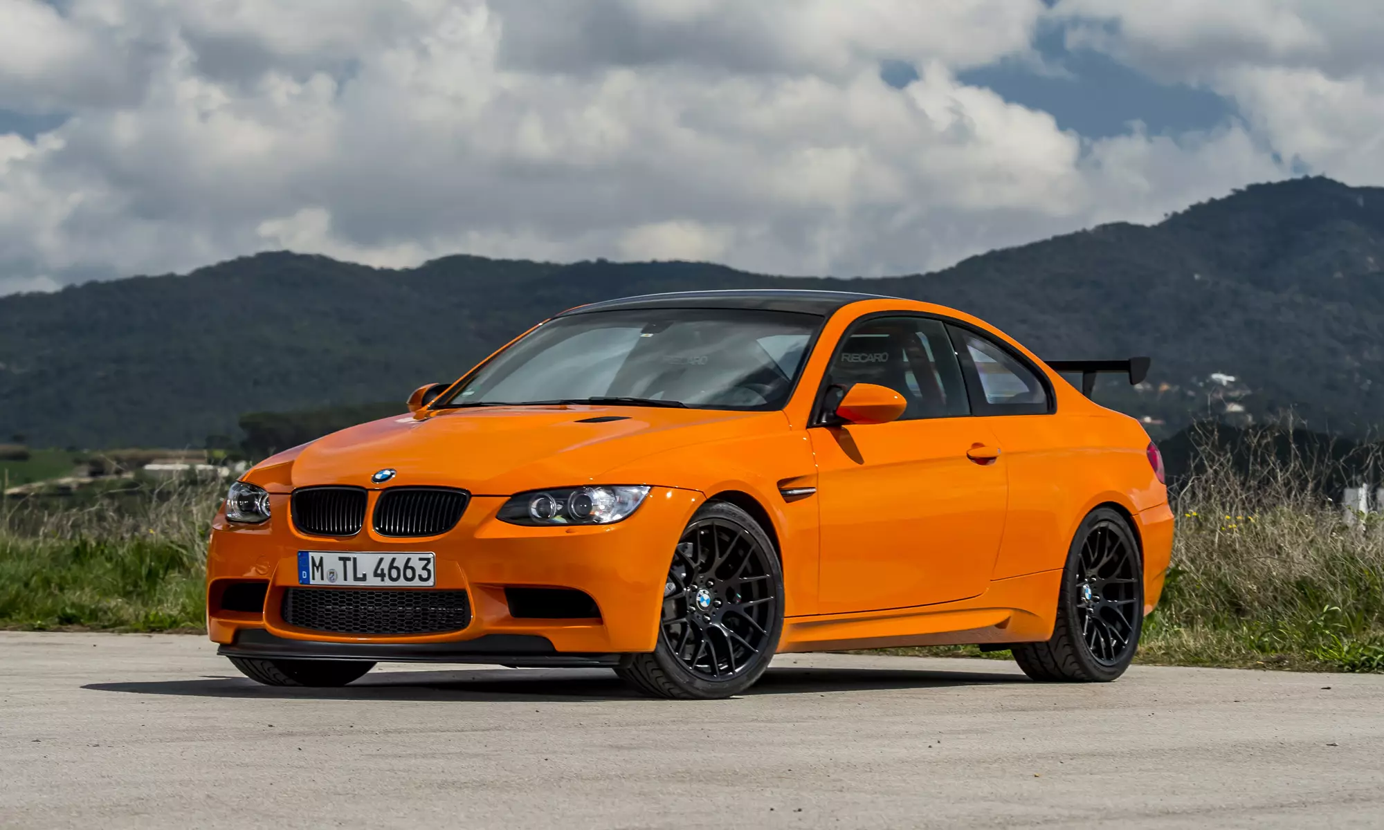 bmw-m3-csl_.jpg