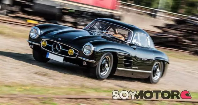 Мошини дуздидашудаи Мерседес Бенс 300SL